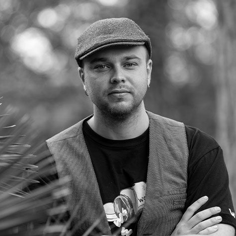 Artifakt by Medusa - Generative Collection | Vivid Gallery